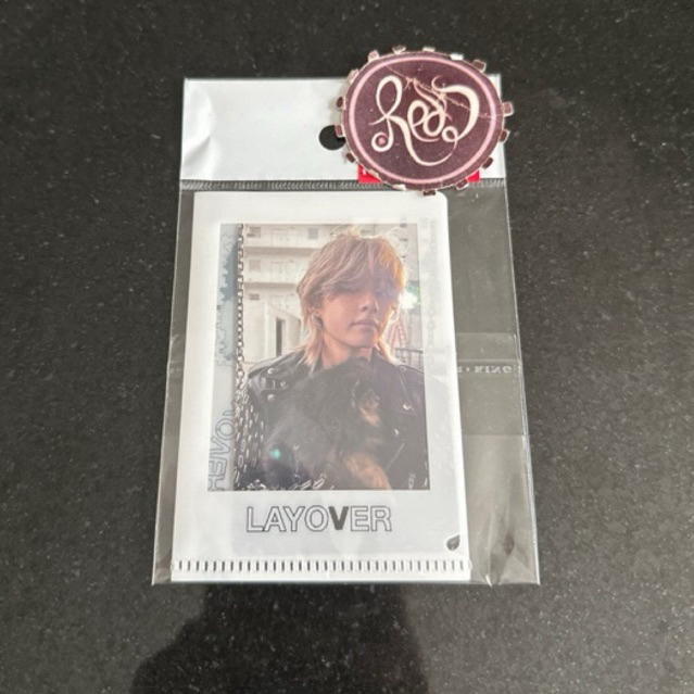 - V LAYOVER Album Official Weverse POB (PC+L Holder) | Shopee Malaysia