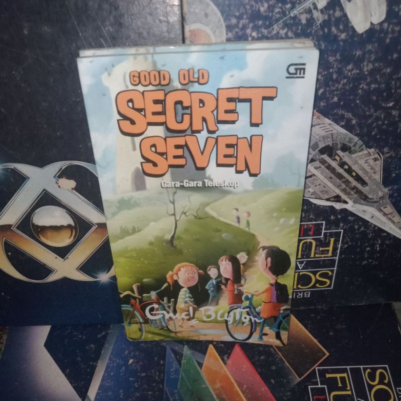 Good old secret seven Novels enid blyton | Shopee Malaysia
