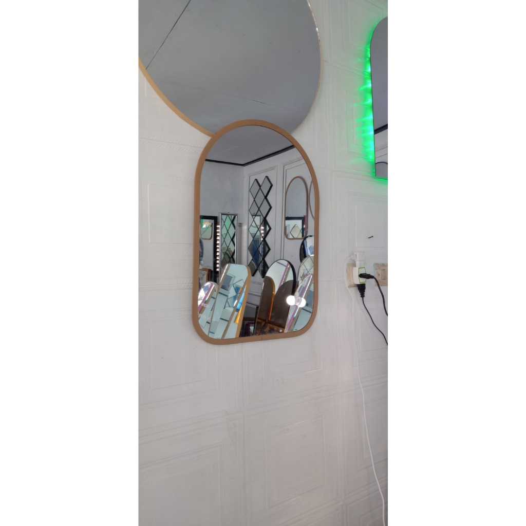 Rubber mirror, aesthetic Rubber mirror measuring 30x60 and 40x60 cm ...