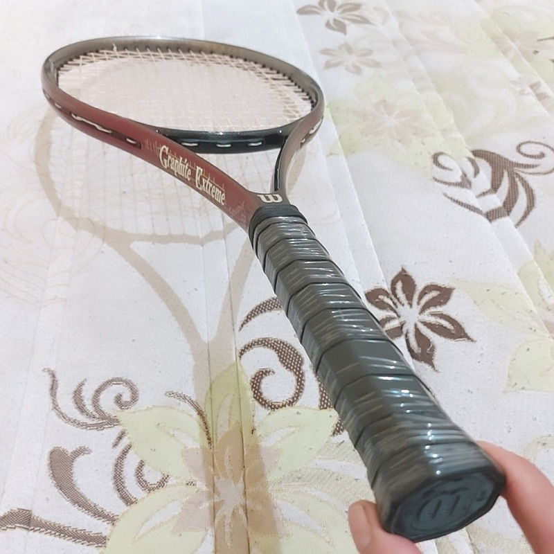 Used ORIGINAL WILSON GRAPHITE EXTRIME TENNIS RACKET STILL GOOD READY ...