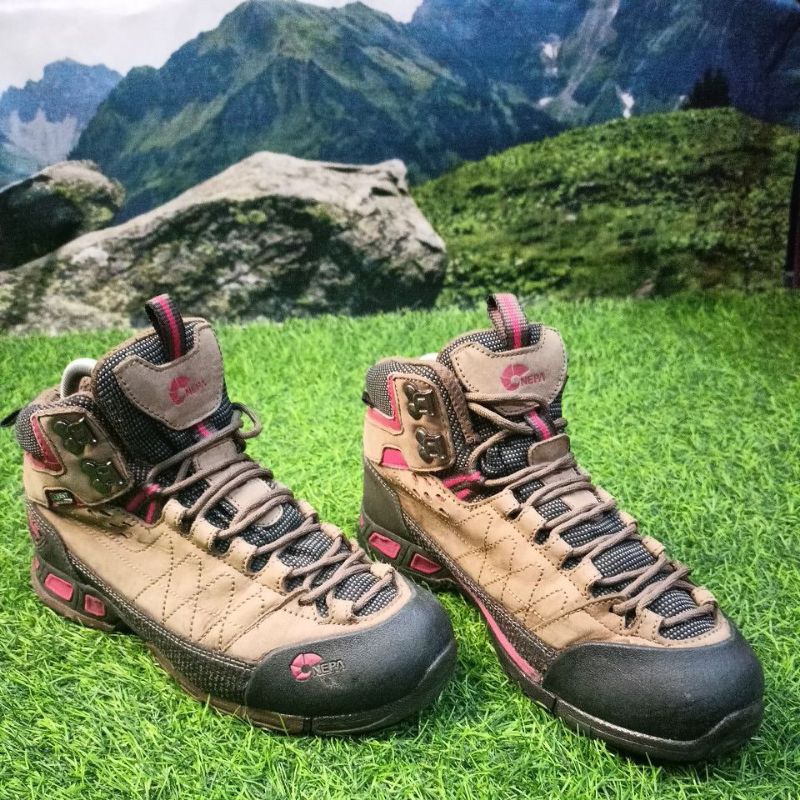Nepa 38/24.5 Outdoor Shoes (Preloved) | Shopee Malaysia