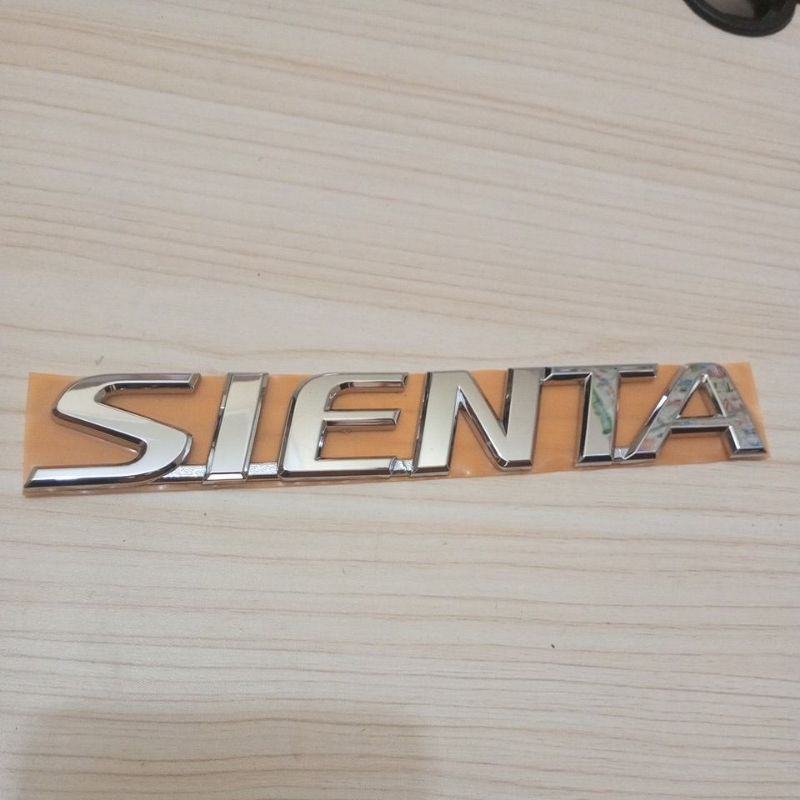 Original Toyota Sienta logo emblem | Shopee Malaysia