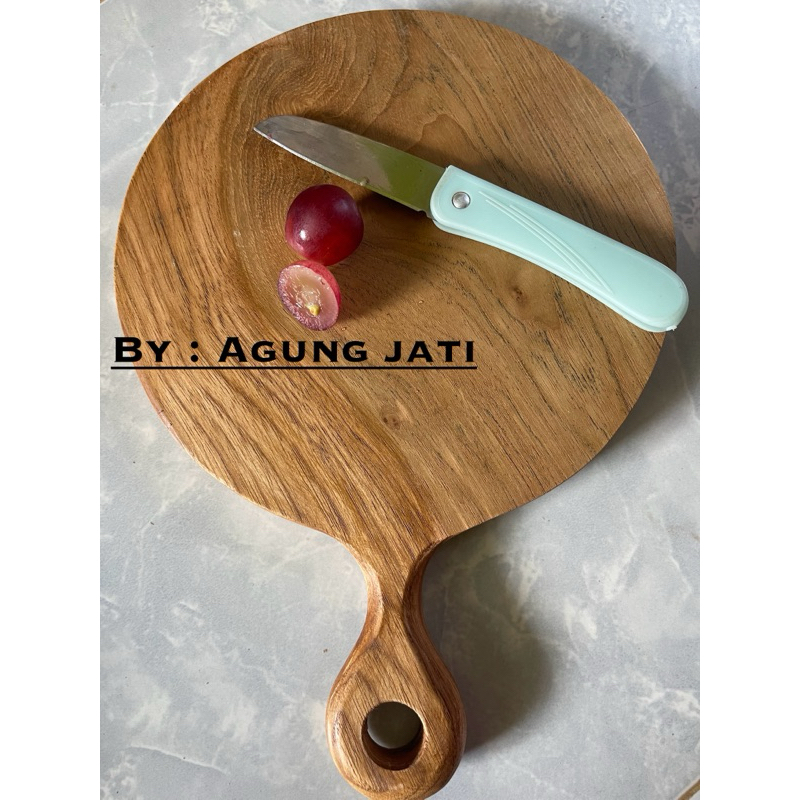 KAYU Round Wooden Cutting Board | Pizza Placemat | Cutting Board Made ...