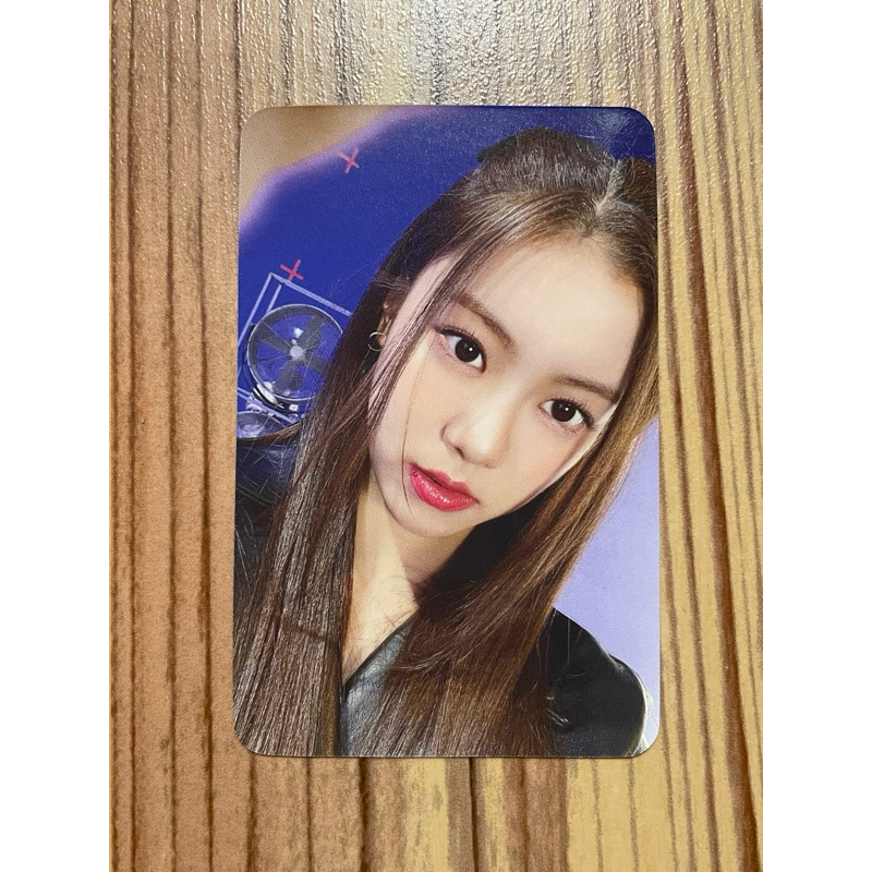 Official photocard pc salt le sserafim | Shopee Malaysia