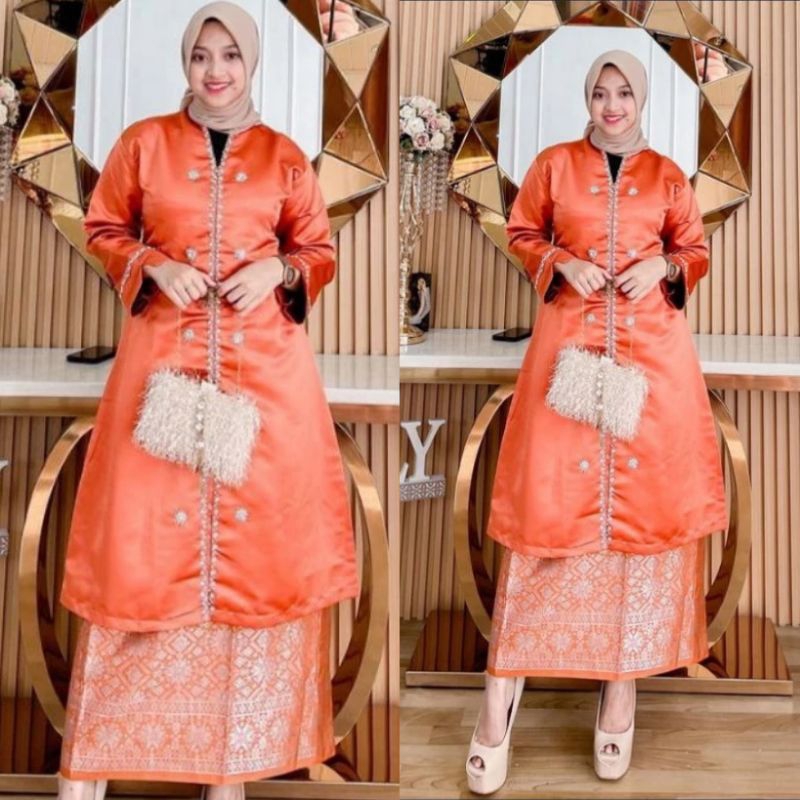 Guaranteed real pict Malay kurung top full of sequins with crown motif ...