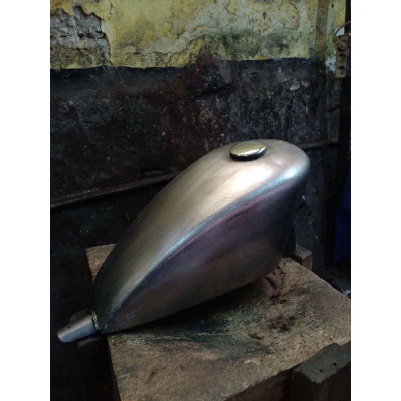 Sportsster tank, chopper tank, bobber tank, harley davidson tank ...