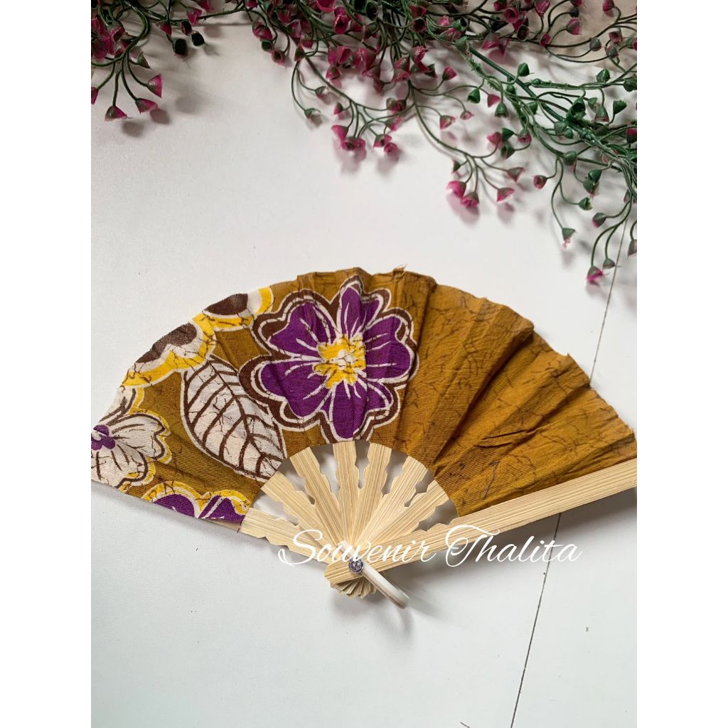 Contents: 50 pcs Batik Fan Wedding Souvenirs | Shopee Malaysia