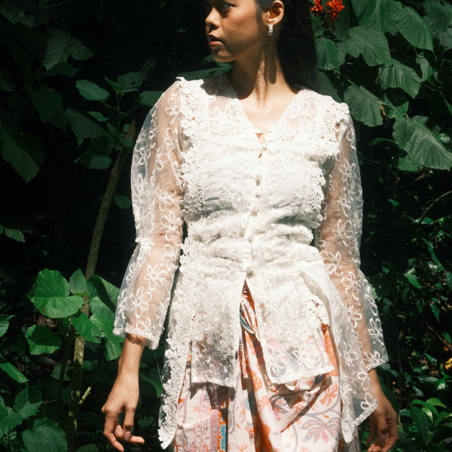 Mera and [Sale] - Lembani Top (Not inner inlcude) | Shopee Malaysia