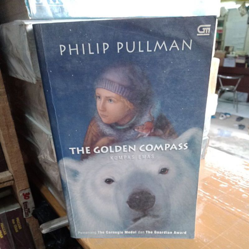 Philip Pullman's book the golden compass (used original book) | Shopee ...