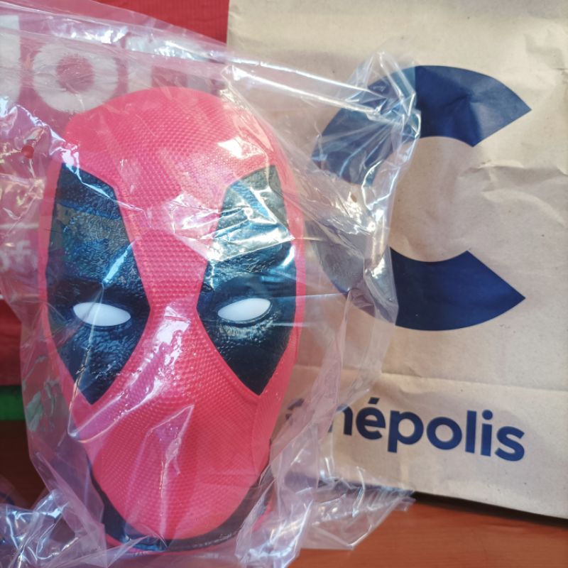 Collectible Deadpool Popcorn Bucket Official Merchandise Exclusive ...