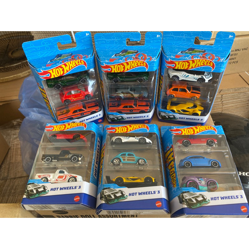 Hot Wheels Gift Pack contains 3 Original Mattel Hot Wheels, and can be ...