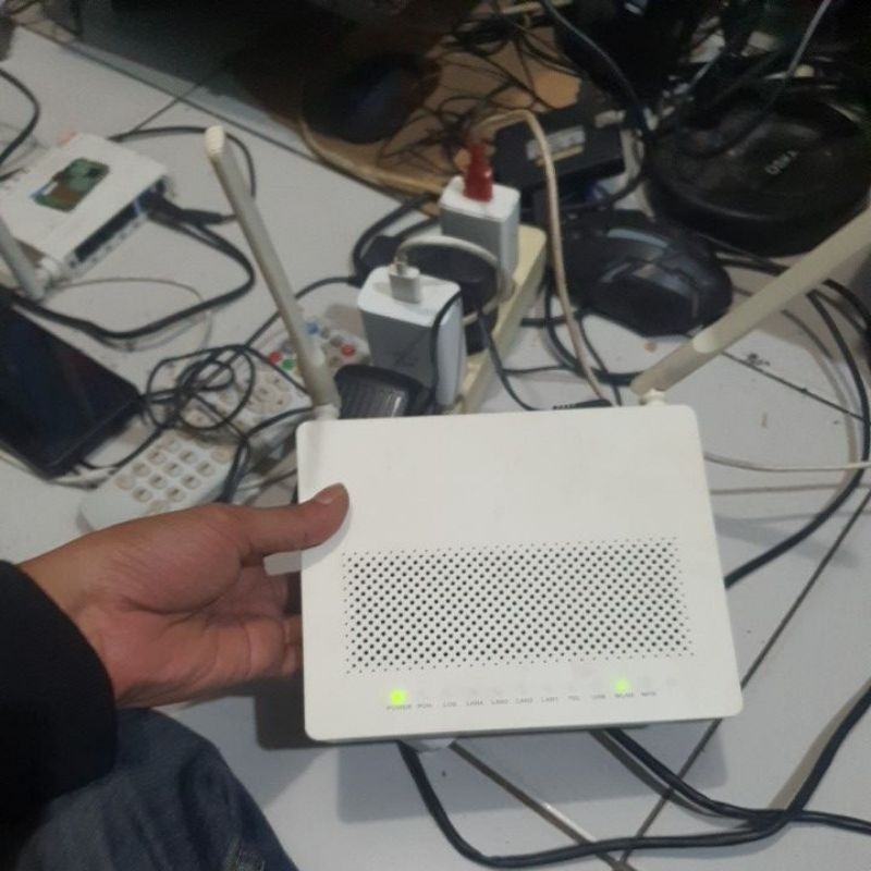 HUAWEI ECHOLIFE EG8141A5 GPON ONT Modem FO BIRu Terminal plus adapter ...