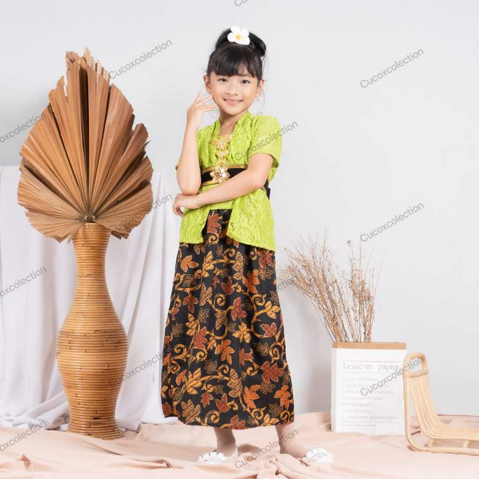 Girls' Traditional Clothes Modern Batik Brukat Children's Kebaya Set Girls' Kebaya Suit ...