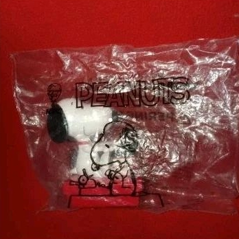 Snoopy With Typewritter Peanuts KFC Happy Meal MC Donalds | Rare Seal ...