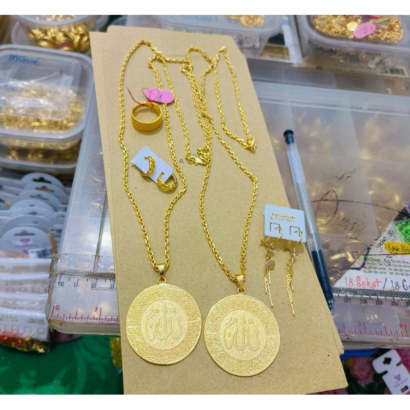 Package Of 2 Sets Of 4cm Dinar Necklaces & 24K Gold Plated Row Rings ...