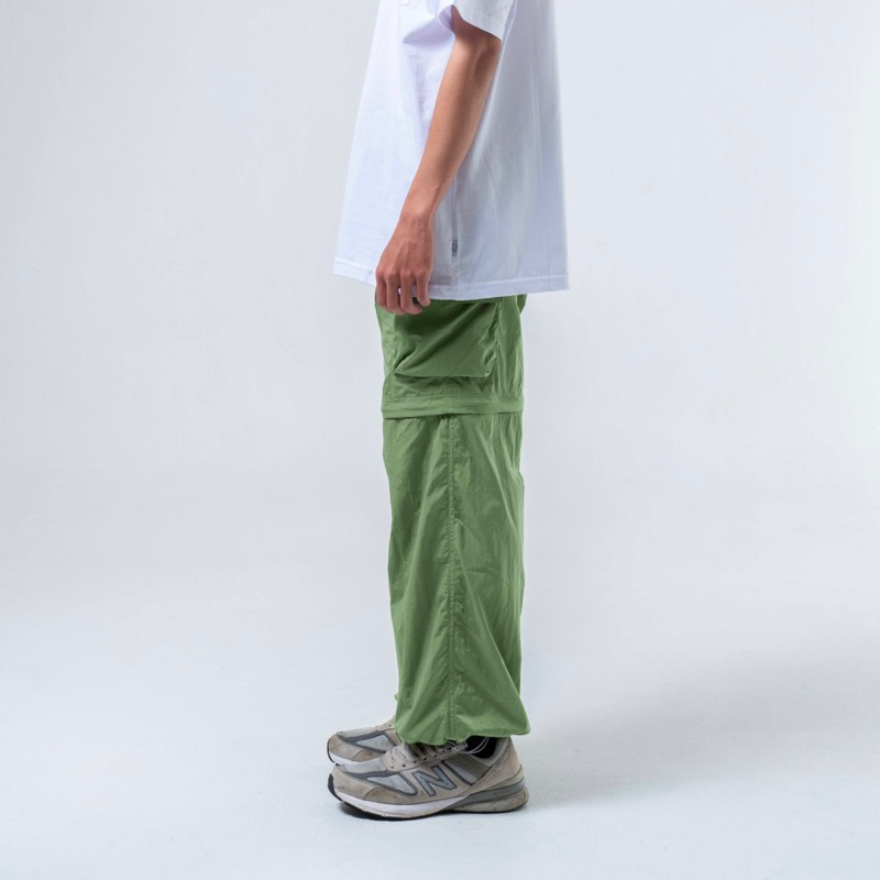 Sage Parachute Connecting CARGO Pants - GROOTBAAR | Shopee Malaysia