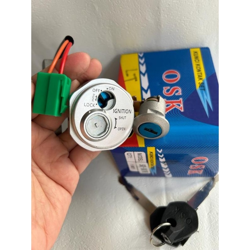 Smash Titan Skydrive ignition key, ignition key plus Skydrive seat lock ...