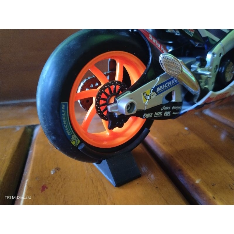 3d resin Clamp Paddock Stand For 1:10. Scale diecast | Shopee Malaysia