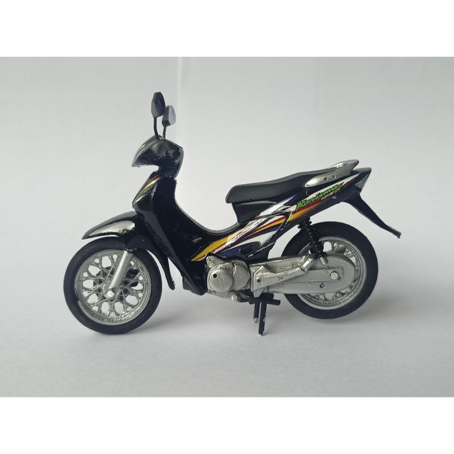 Miniature Honda Karisma 125 motorbike, miniMO collection toy, 1:18 ...