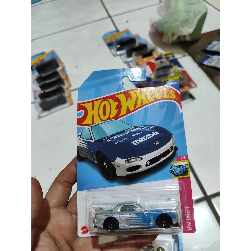 Hot WHEELS MAZDA RX7 SILVER FALKEN REGULAR | Shopee Malaysia