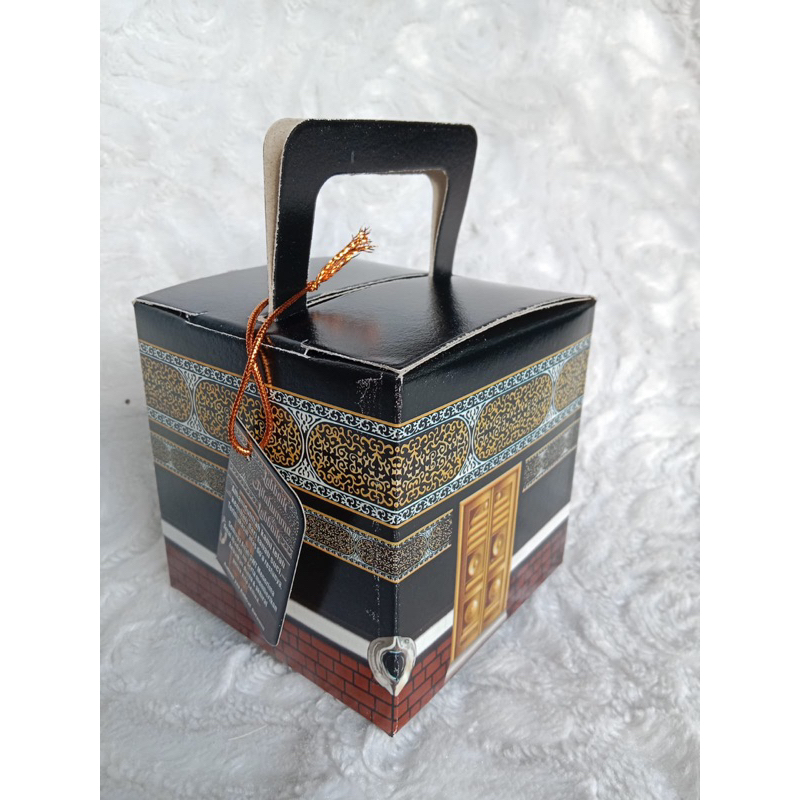 Boxes for Hajj Umrah, Kaaba style paperbags, cardboard packaging ...