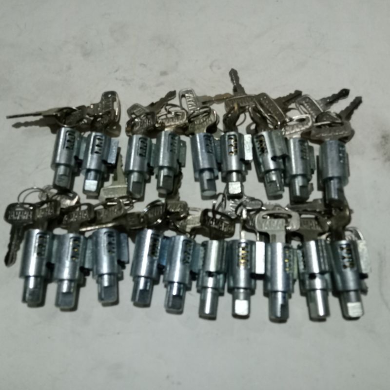 Yamaha rx100 rx125 twin handlebar lock | Shopee Malaysia