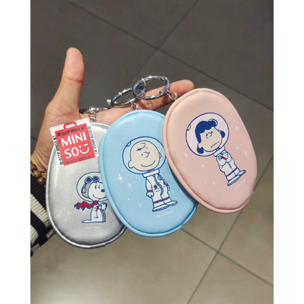 GANTUNGAN Miniso Keychain / Coin Purse Snoopy The Little Space Explorer ...