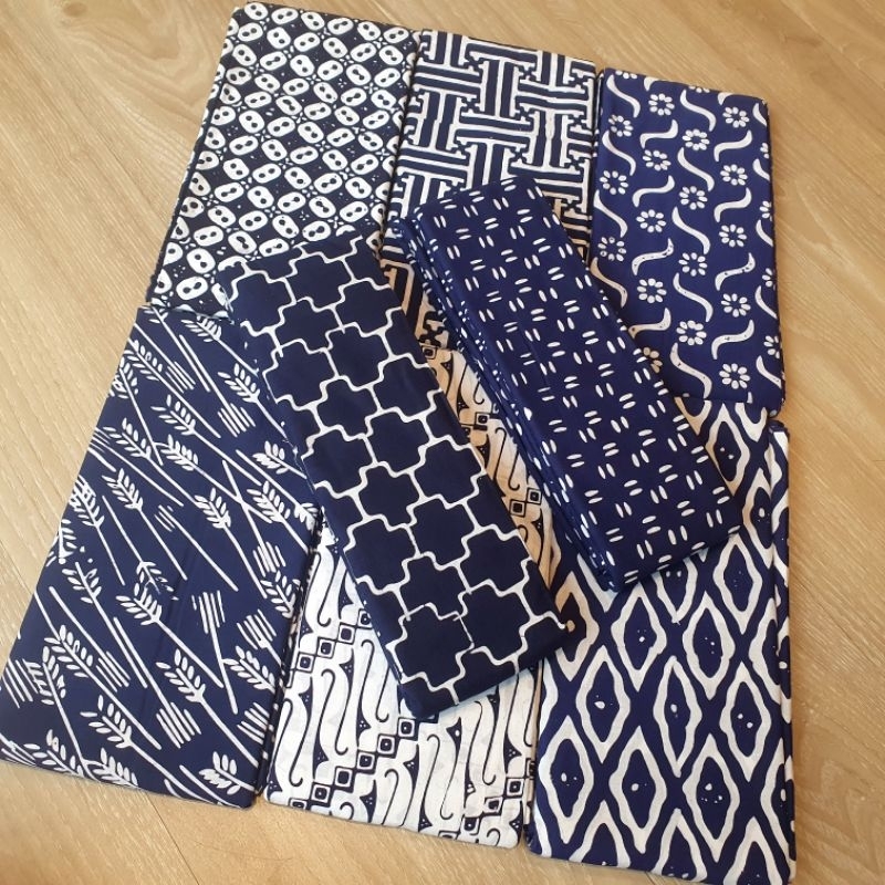 Garutan Batik fabric in navy blue | Shopee Malaysia