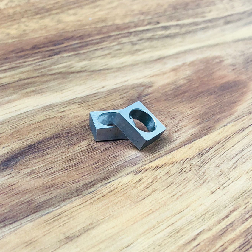 MESIN 105078001 Needle Bar Guide Slide Block Make Up Sewing Machine YX ...