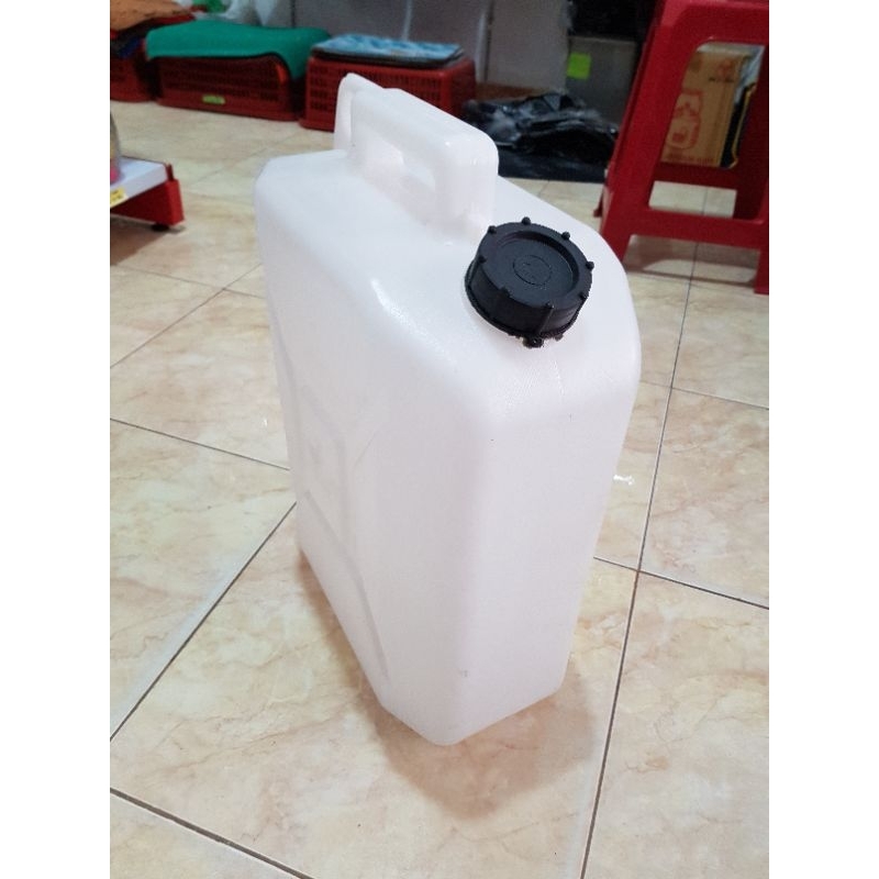 New 20 liter jerry cans/20 liter star flat jerry cans | Shopee Malaysia