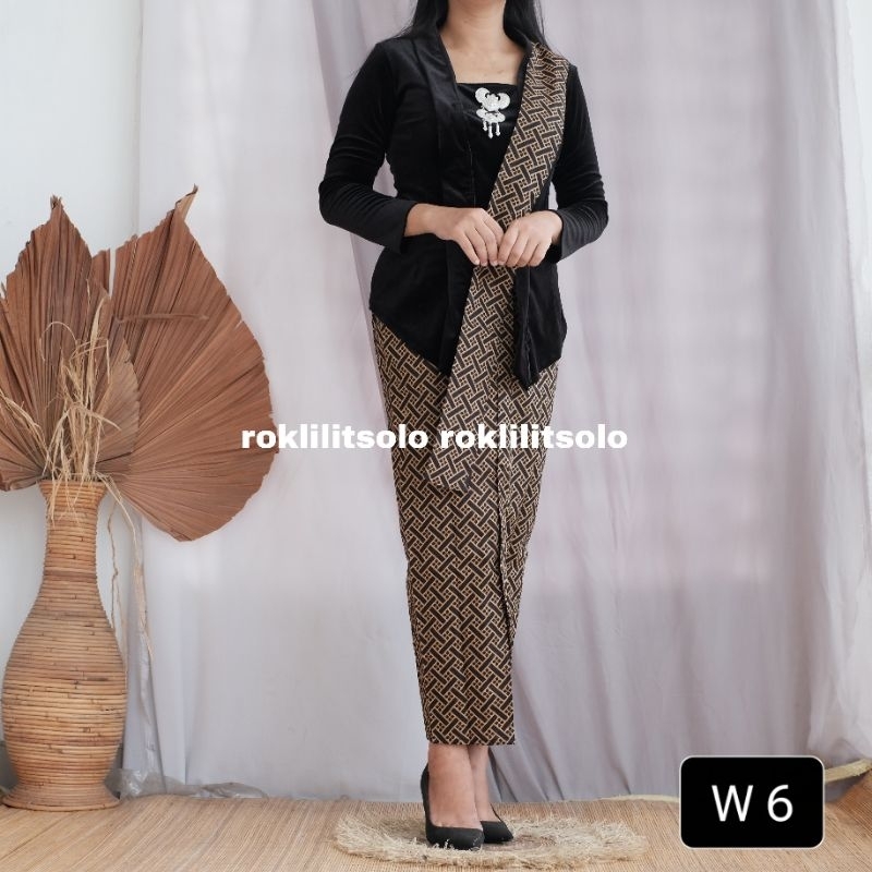 Kebaya bottom batik span skirt / Front split pleat span skirt / batik ...