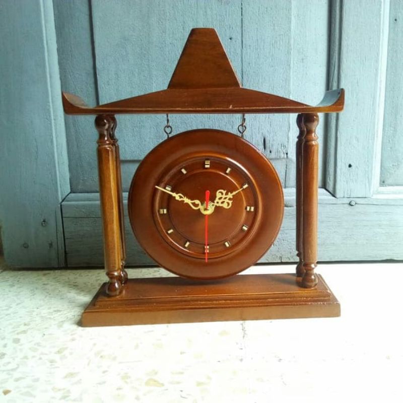 Sitting clock made of teak wood in the shape of a gong | Shopee Malaysia