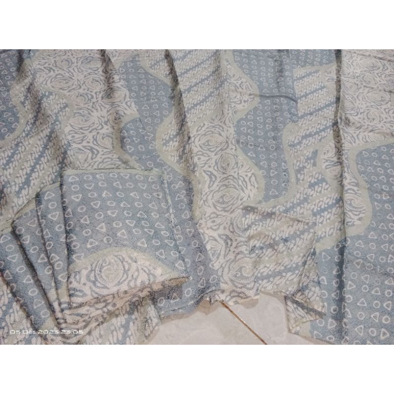 Viscose batik fabric, pasta island, soft semi-silk color, written stamp ...