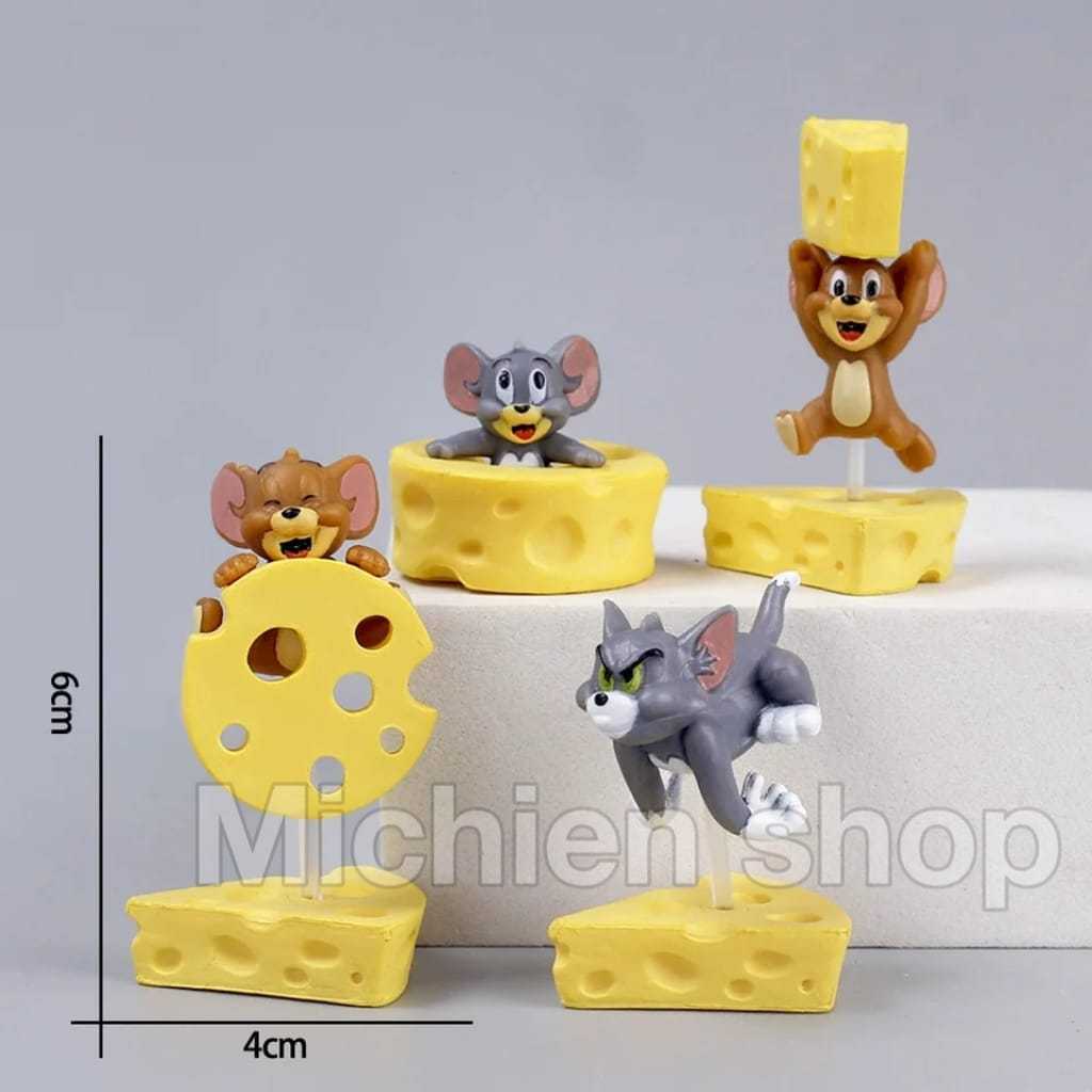 Tom and Jerry Topper Cake Tom and Jerry Set Contains 4pcs Figures ...