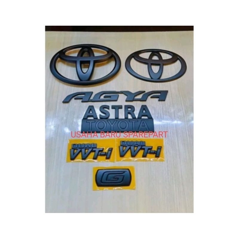 HITAM 2023 Toyota agya logo writing complete with original matte black ...