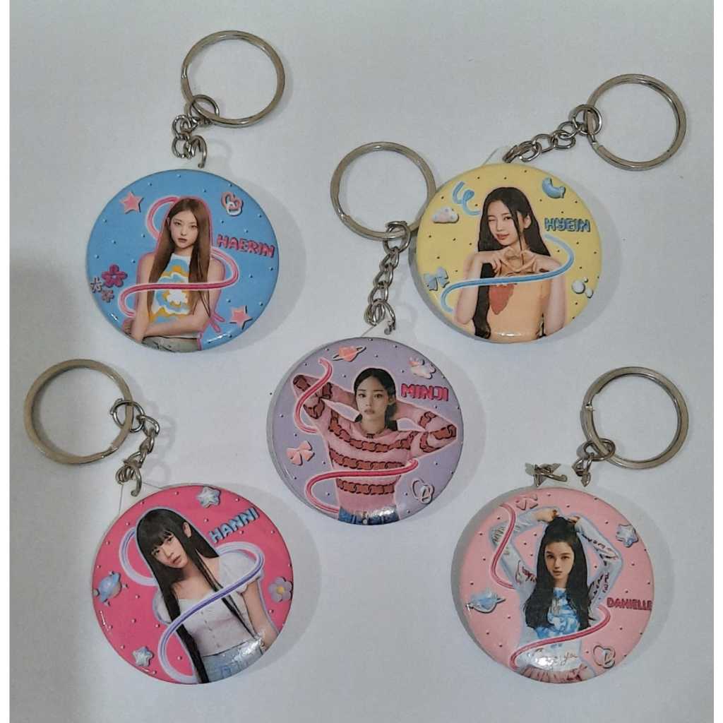 GANTUNGAN Freebies kpop Concert, fan meeting Keychain New jeans ...