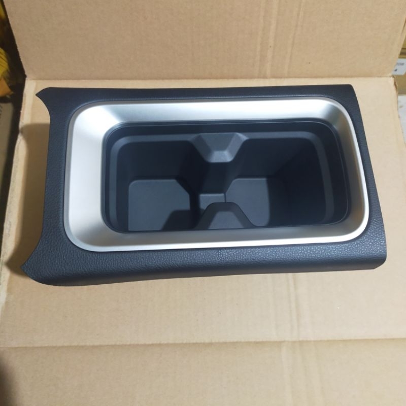 Cup Holder Organizer Innova Zenix 2022 Up Original | Shopee Malaysia