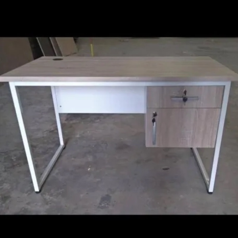Minimalist Iron Leg Table / Iron Leg Study Table / Iron Leg Office ...