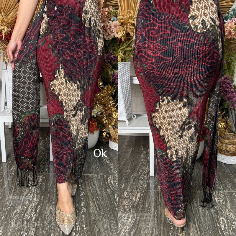 Kamen Becomes batik Shawl Set - Silk batik Skirt Shawl/Belt Set - kamen ...