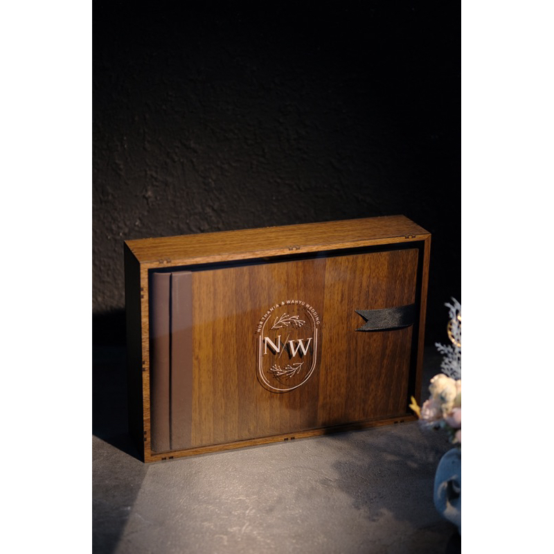 Wooden Box+2 Albums Contains 10 sheets Custom Design On The Album Cover ...