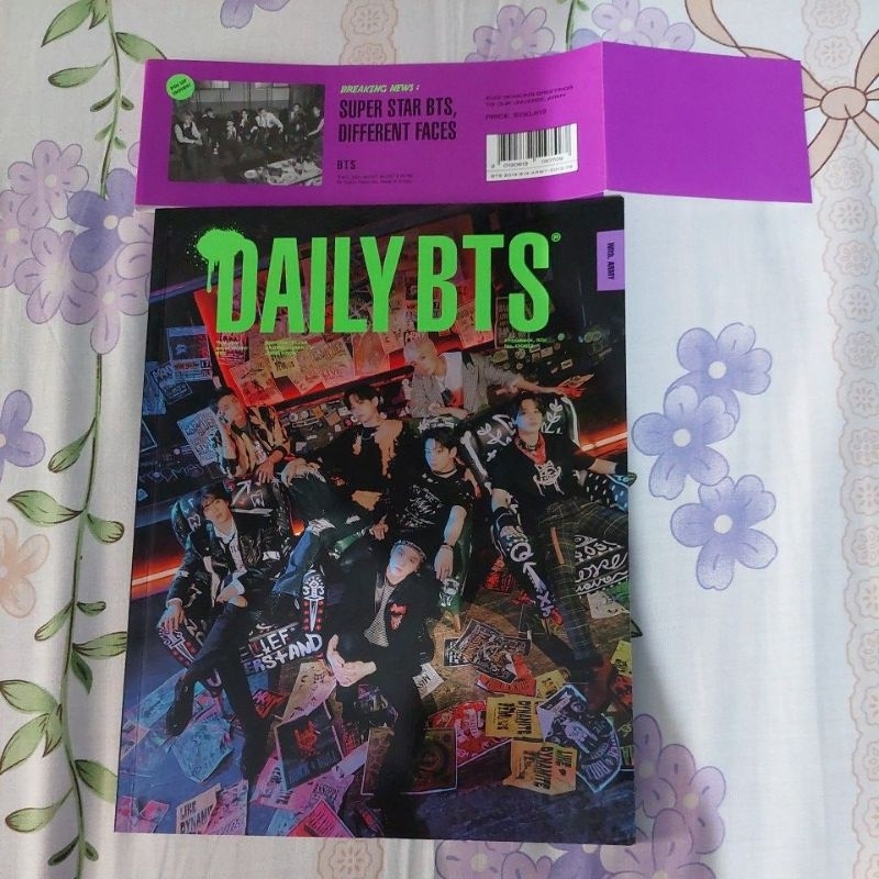 BTS Season's Greetings 2022 "DAILY BTS" Magazine + Pin Up Inside ...