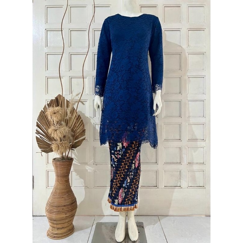 Brocade TUNIC KEBAYA TOP/PARTY UNIFORM KEBAYA/MODERN KEBAYA/CURRENT ...