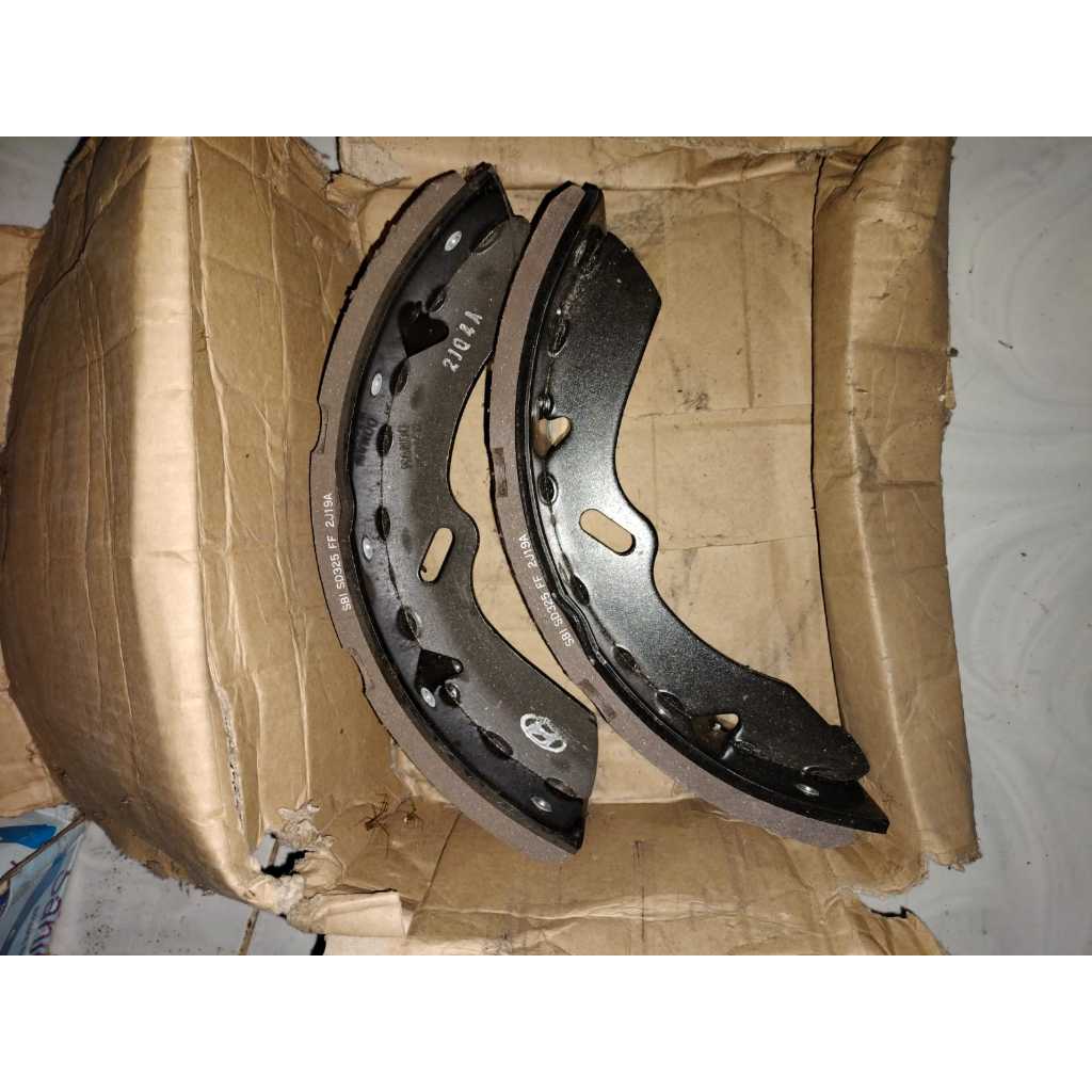 Rear Brake Shoe Brake Lining Brake Shoe Hyundai Mighty Truck 58305 ...