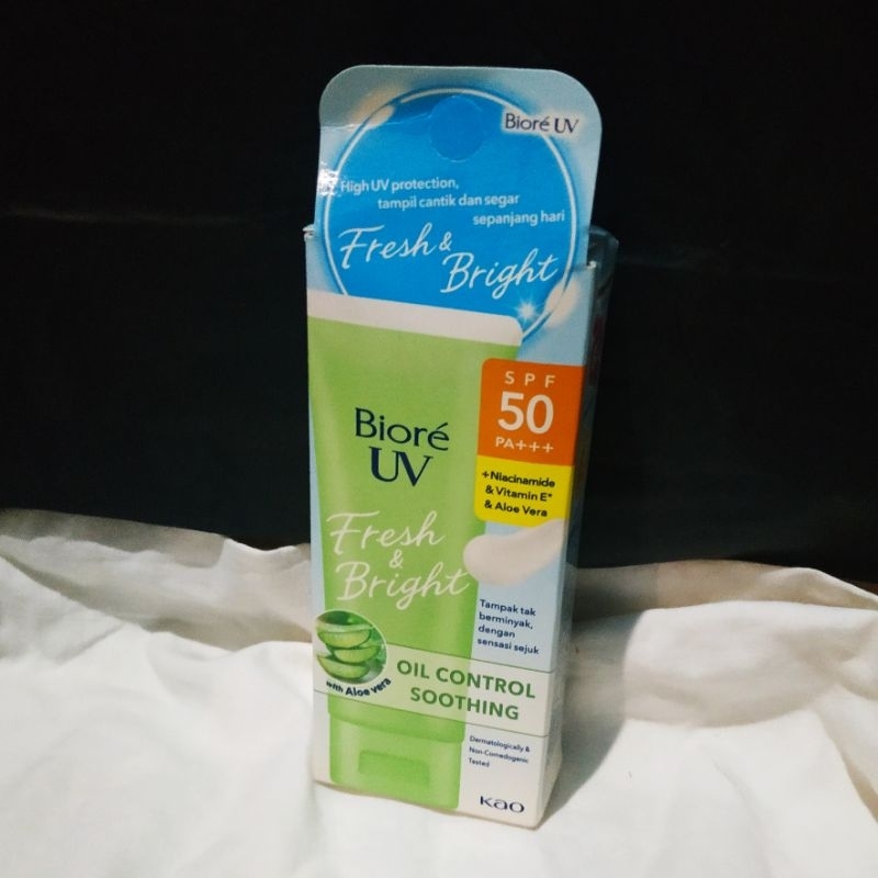 Biore UV Fresh & Bright Oil Control Soothing SPF 50 Sunscreen 30 Grams ...