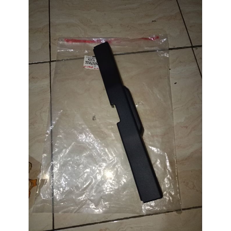 Hiace Commuter Original Glass Sliding Lid | Shopee Malaysia