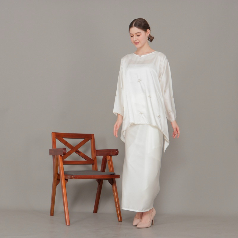 FRASYA BOUTIQUE | Azalea Set Kebaya Kurung Malaysia Maxmara Embroidery ...