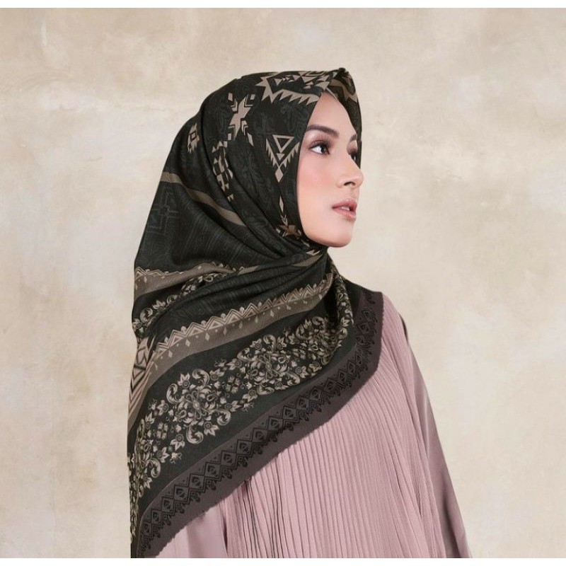 HITAM The Latest Black series motif hijab Rectangular hijab part1 ...