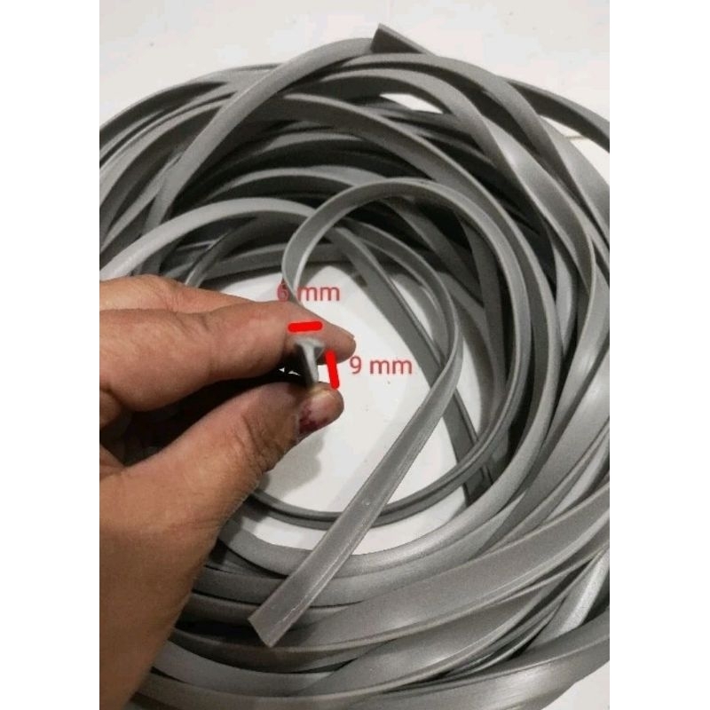 RUBBER BODY KIT LIST SPAKBOR T OR UNIVERSAL FENDER RUBBER | Shopee Malaysia
