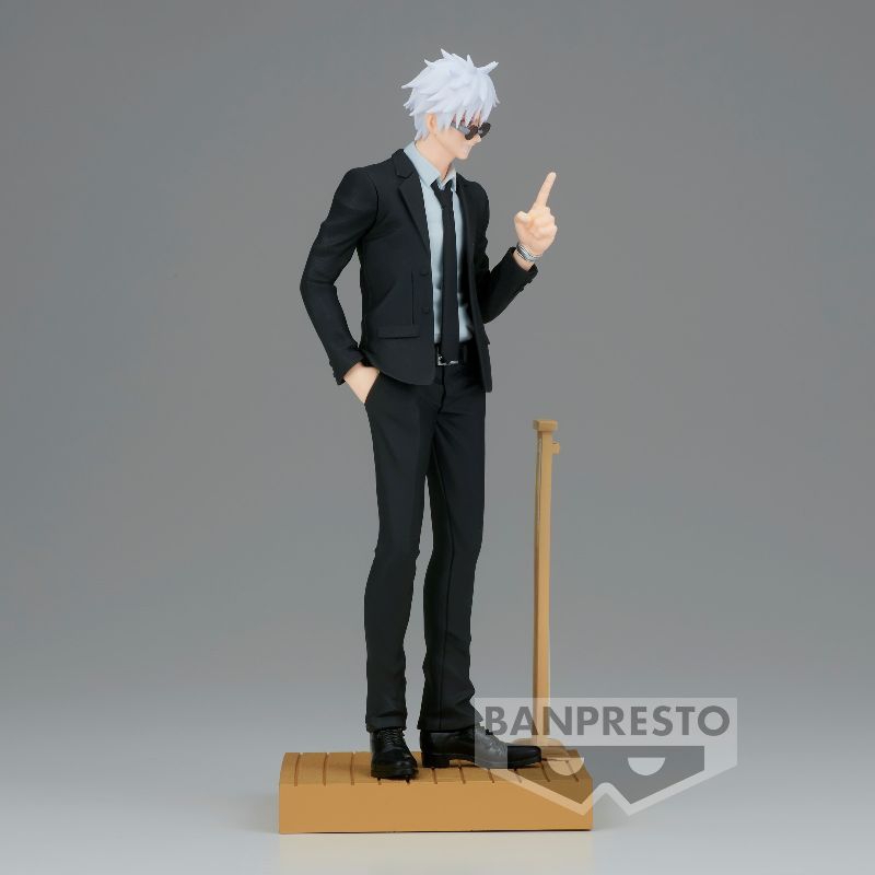 Official Figure Anime Jujutsu Kaisen Gojo Satoru Suit Version Diorama ...