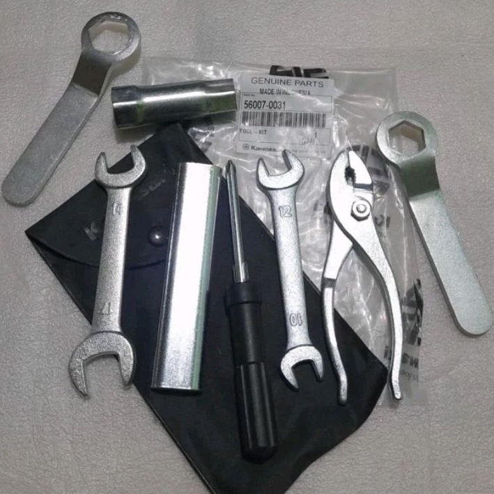 56007-0031 Tool kit Spark Plug Wrench set Kawasaki Ninja 150 SS/R 2 Stroke ori KGP | Shopee Malaysia